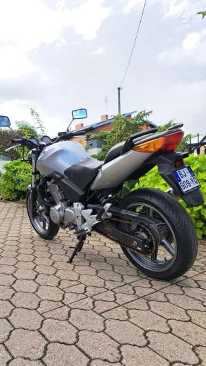 Grey Honda CBF 2006 in Pasvalys, with an engine capacity of 0.50 L and mileage of 53 thousand km for 1650 €, photo 9 on AUTOMOTO.COM.LV