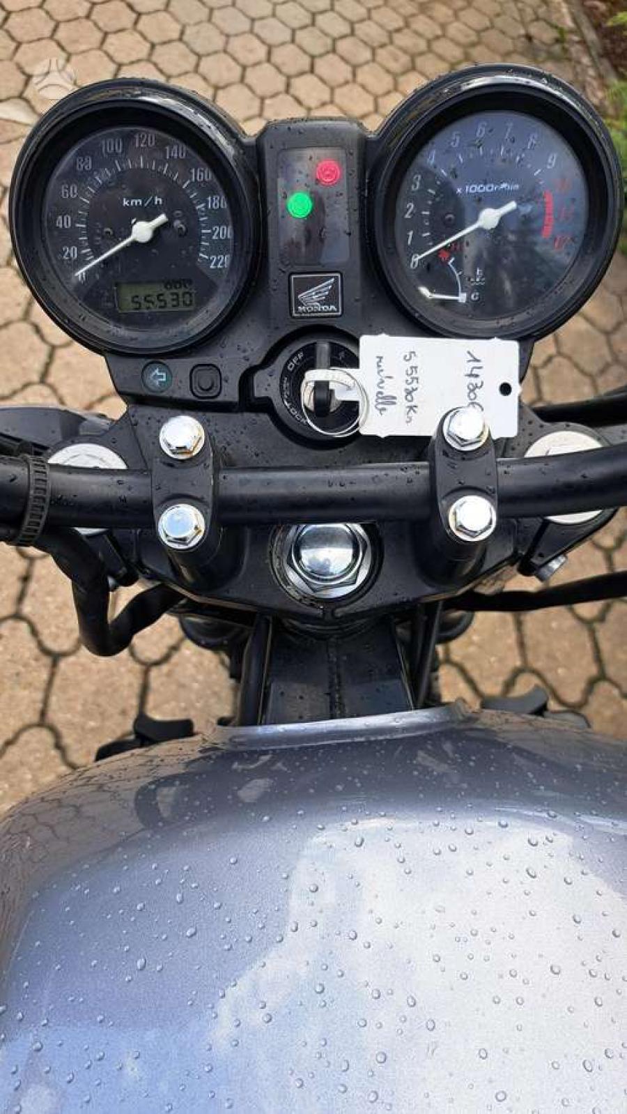 Grey Honda CBF 2006 in Pasvalys, with an engine capacity of 0.50 L and mileage of 53 thousand km for 1650 €, photo 15 on AUTOMOTO.COM.LV