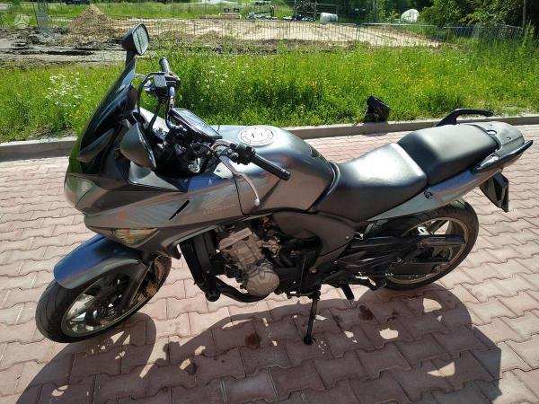 Grey Honda CBF 2009 in Vilnius, with an engine capacity of 0.60 L and mileage of 81 thousand km for 2300 €, photo 4 on AUTOMOTO.COM.LV