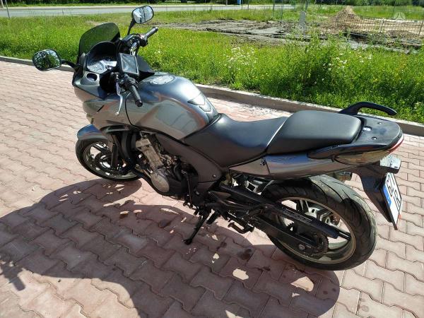 Grey Honda CBF 2009 in Vilnius, with an engine capacity of 0.60 L and mileage of 81 thousand km for 2300 €, photo 5 on AUTOMOTO.COM.LV