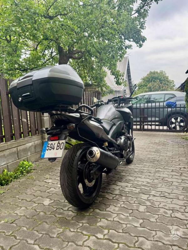 Grey Honda CBF 2012 in Kaunas, with an engine capacity of 1.00 L and mileage of 47 thousand km for 4850 €, photo 7 on AUTOMOTO.COM.LV