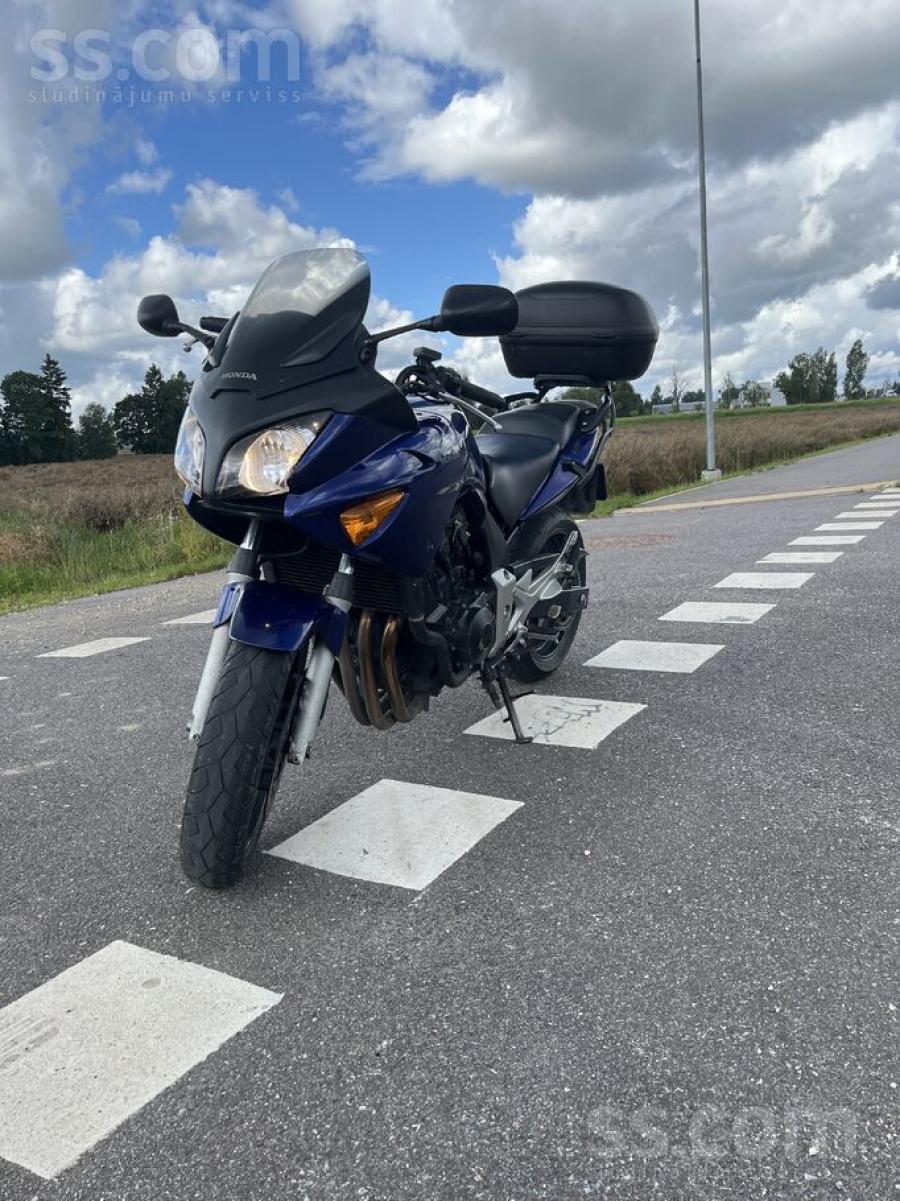 Honda CBF 2004 Rīga, ar dzinēja tilpumu 0.60 L un nobraukumu 0 tūkst. km par 2200 €, foto 4 vietnē AUTOMOTO.COM.LV