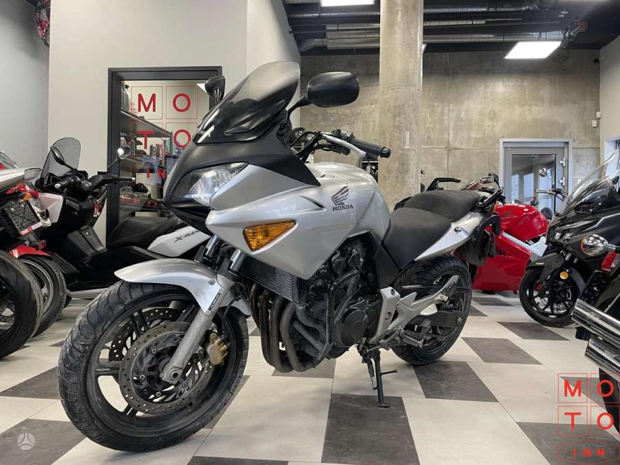 Honda CBF 2005 Rīga, ar dzinēja tilpumu 0.60 L un nobraukumu 53 tūkst. km par 2499 €, foto 1 vietnē AUTOMOTO.COM.LV