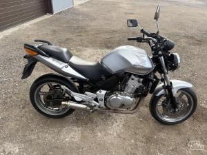 Honda CBF 2005 Kelmė, ar dzinēja tilpumu 0.50 L un nobraukumu 55 tūkst. km par 815 €, foto 3 vietnē AUTOMOTO.COM.LV