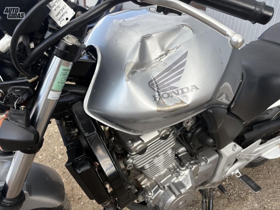 Honda CBF 2005 Kelmė, ar dzinēja tilpumu 0.50 L un nobraukumu 55 tūkst. km par 815 €, foto 9 vietnē AUTOMOTO.COM.LV