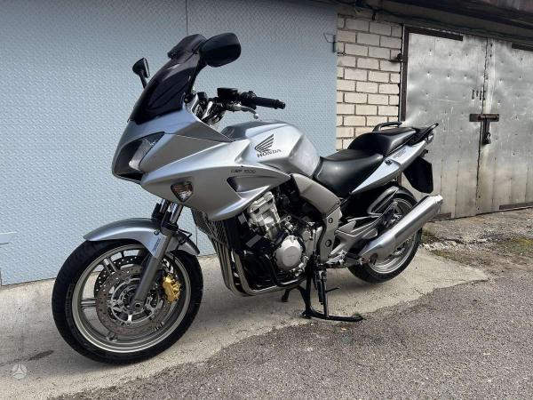 Honda CBF 2006 in Birstonas, with an engine capacity of 1.00 L and mileage of 48 thousand km for 3050 €, photo 2 on AUTOMOTO.COM.LV