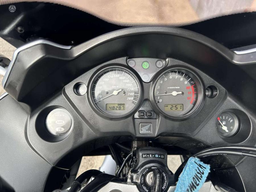 Honda CBF 2006 in Birstonas, with an engine capacity of 1.00 L and mileage of 48 thousand km for 3050 €, photo 7 on AUTOMOTO.COM.LV