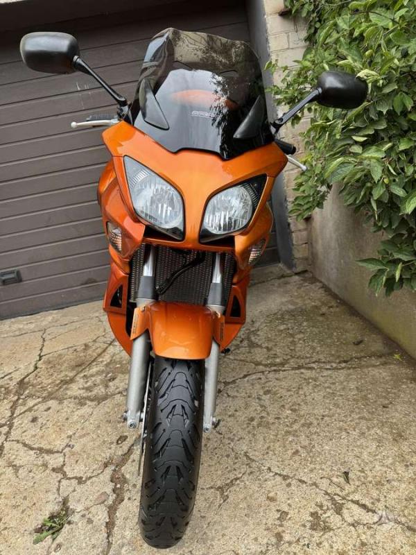 Honda CBF 2006 Prienai, ar dzinēja tilpumu 1.00 L un nobraukumu 56 tūkst. km par 3600 €, foto 4 vietnē AUTOMOTO.COM.LV