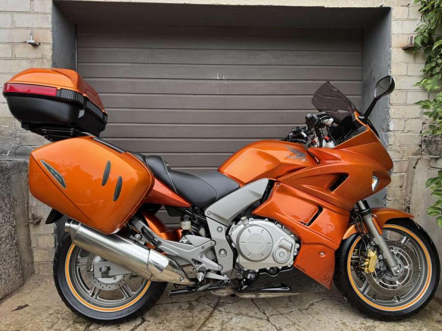 Honda CBF 2006 Prienai, ar dzinēja tilpumu 1.00 L un nobraukumu 56 tūkst. km par 3600 €, foto 7 vietnē AUTOMOTO.COM.LV