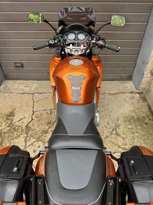 Honda CBF 2006 Prienai, ar dzinēja tilpumu 1.00 L un nobraukumu 56 tūkst. km par 3600 €, foto 10 vietnē AUTOMOTO.COM.LV