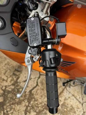 Honda CBF 2006 Prienai, ar dzinēja tilpumu 1.00 L un nobraukumu 56 tūkst. km par 3600 €, foto 13 vietnē AUTOMOTO.COM.LV