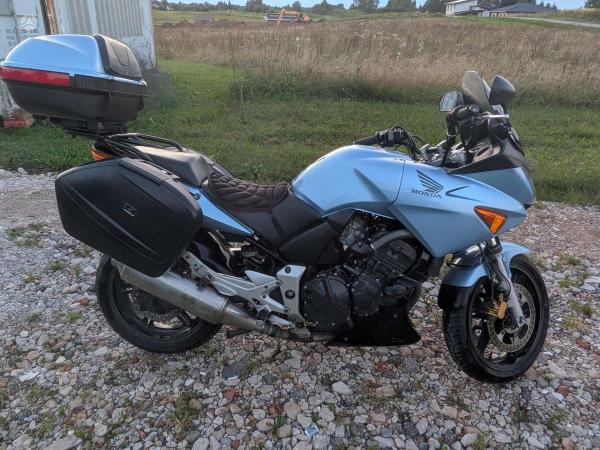 Honda CBF 2006 in Alytus, with an engine capacity of 0.60 L and mileage of 40 thousand km for 3000 €, photo 4 on AUTOMOTO.COM.LV
