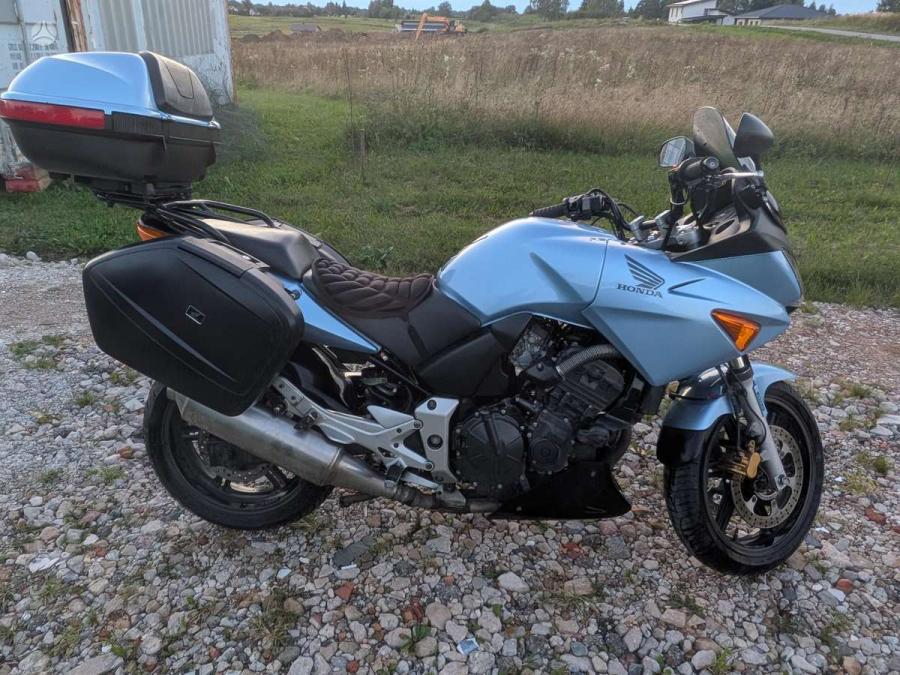 Honda CBF 2006 in Alytus, with an engine capacity of 0.60 L and mileage of 40 thousand km for 3000 €, photo 4 on AUTOMOTO.COM.LV