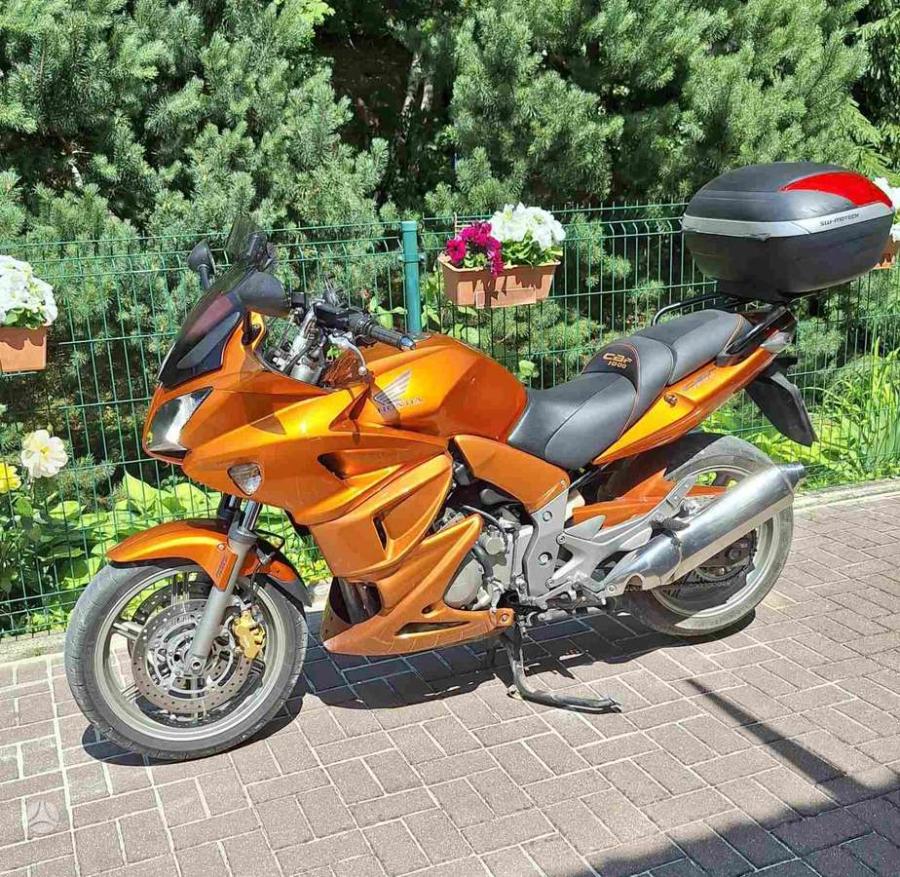 Honda CBF 2007 in Siauliai, with an engine capacity of 0.00 L and mileage of 200 thousand km for 2700 €, photo 8 on AUTOMOTO.COM.LV