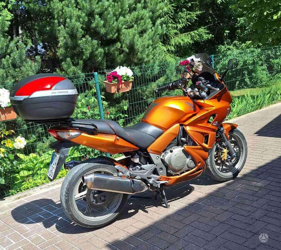 Honda CBF 2007 in Siauliai, with an engine capacity of 0.00 L and mileage of 200 thousand km for 2700 €, photo 9 on AUTOMOTO.COM.LV