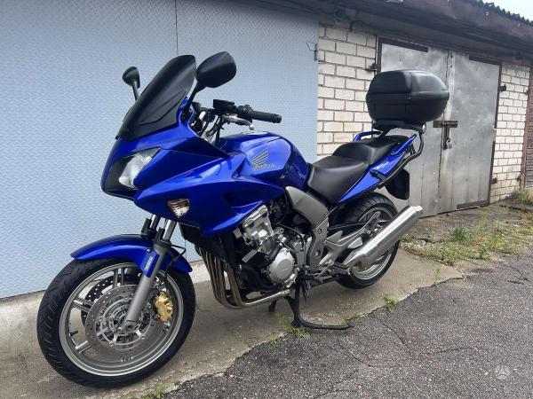 Honda CBF 2007 in Birstonas, with an engine capacity of 1.00 L and mileage of 36 thousand km for 2999 €, photo 2 on AUTOMOTO.COM.LV