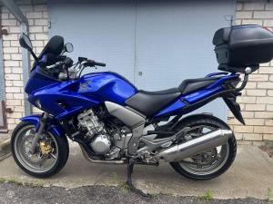 Honda CBF 2007 in Birstonas, with an engine capacity of 1.00 L and mileage of 36 thousand km for 2999 €, photo 5 on AUTOMOTO.COM.LV