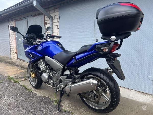Honda CBF 2007 in Birstonas, with an engine capacity of 1.00 L and mileage of 36 thousand km for 2999 €, photo 6 on AUTOMOTO.COM.LV