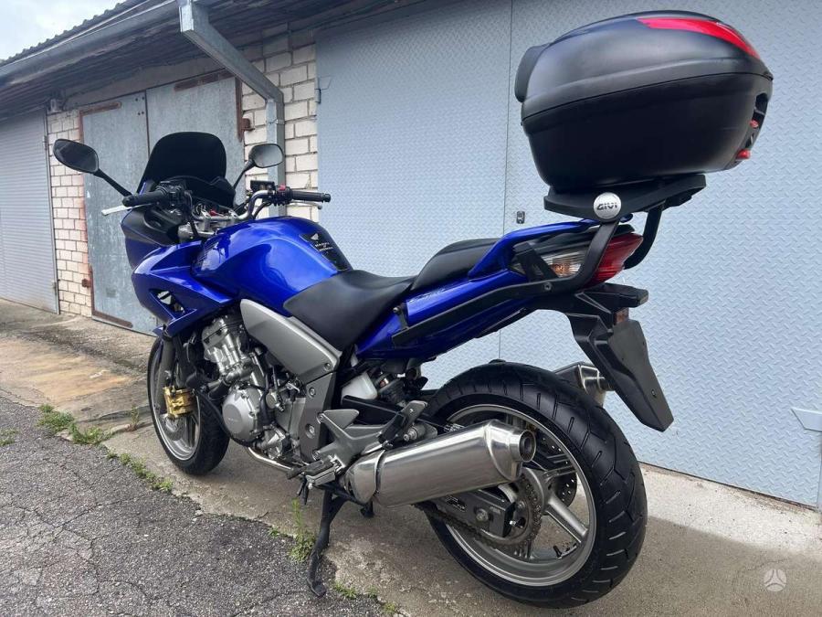 Honda CBF 2007 in Birstonas, with an engine capacity of 1.00 L and mileage of 36 thousand km for 2999 €, photo 7 on AUTOMOTO.COM.LV