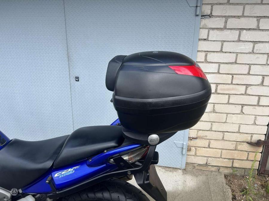 Honda CBF 2007 in Birstonas, with an engine capacity of 1.00 L and mileage of 36 thousand km for 2999 €, photo 11 on AUTOMOTO.COM.LV