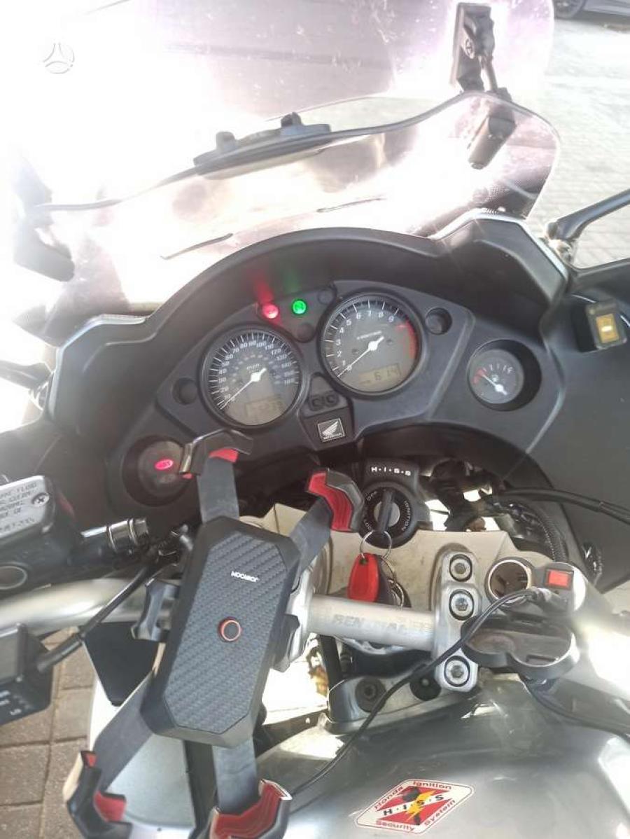 Honda CBF 2007 in Trakai, with an engine capacity of 1.00 L and mileage of 75 thousand km for 2600 €, photo 3 on AUTOMOTO.COM.LV