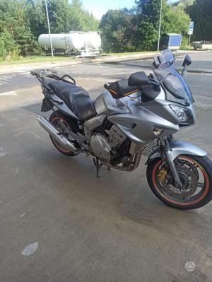 Honda CBF 2007 in Trakai, with an engine capacity of 1.00 L and mileage of 75 thousand km for 2600 €, photo 10 on AUTOMOTO.COM.LV