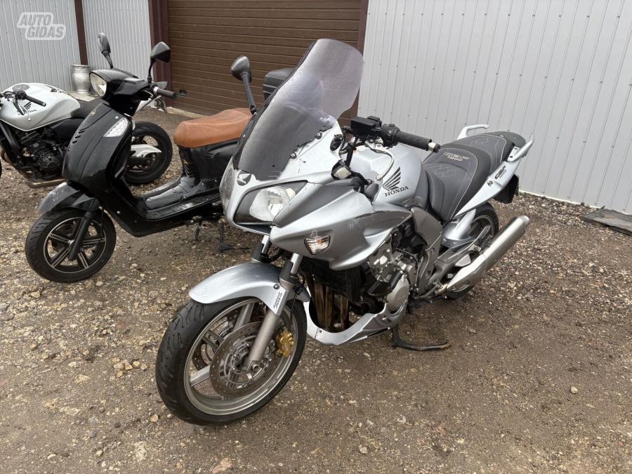 Honda CBF 2008 Kelmė, ar dzinēja tilpumu 1.00 L un nobraukumu 72 tūkst. km par 1730 €, foto 7 vietnē AUTOMOTO.COM.LV