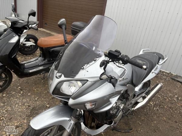 Honda CBF 2008 Kelmė, ar dzinēja tilpumu 1.00 L un nobraukumu 72 tūkst. km par 1730 €, foto 7 vietnē AUTOMOTO.COM.LV