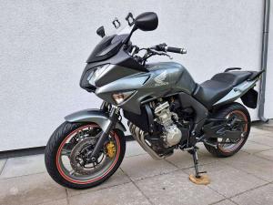 Honda CBF 2008 Prienai, ar dzinēja tilpumu 0.60 L un nobraukumu 30 tūkst. km par 2950 €, foto  vietnē AUTOMOTO.COM.LV