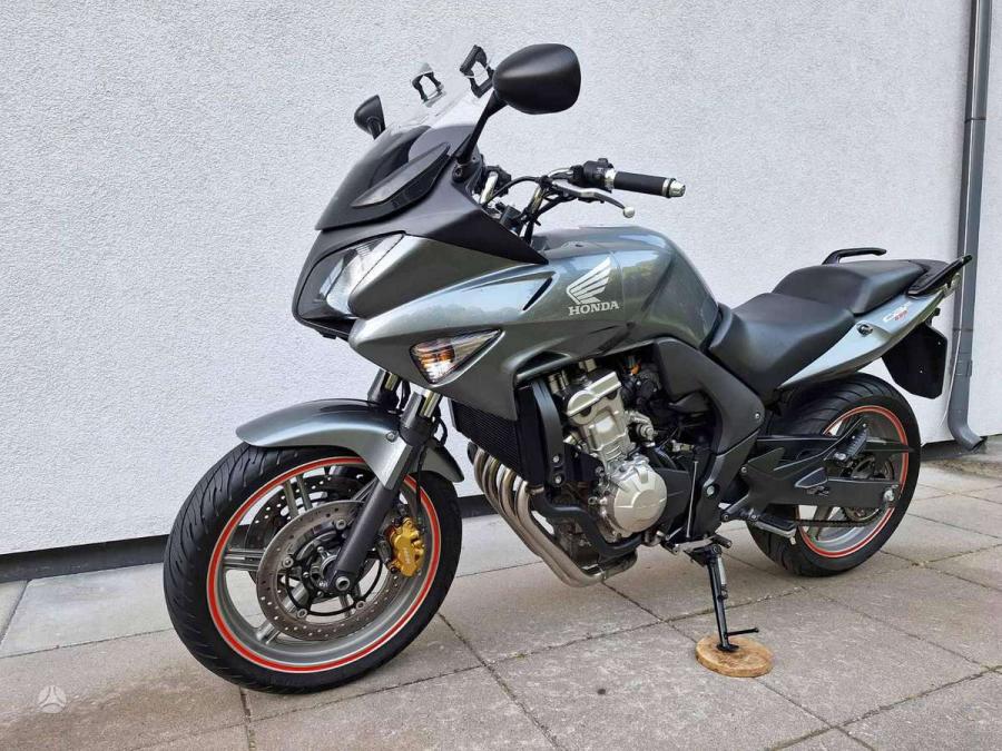 Honda CBF 2008 Prienai, ar dzinēja tilpumu 0.60 L un nobraukumu 30 tūkst. km par 2950 €, foto 1 vietnē AUTOMOTO.COM.LV