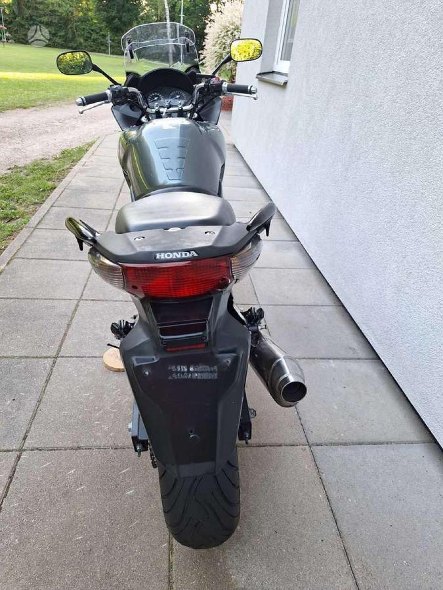 Honda CBF 2008 Prienai, ar dzinēja tilpumu 0.60 L un nobraukumu 30 tūkst. km par 2950 €, foto 11 vietnē AUTOMOTO.COM.LV