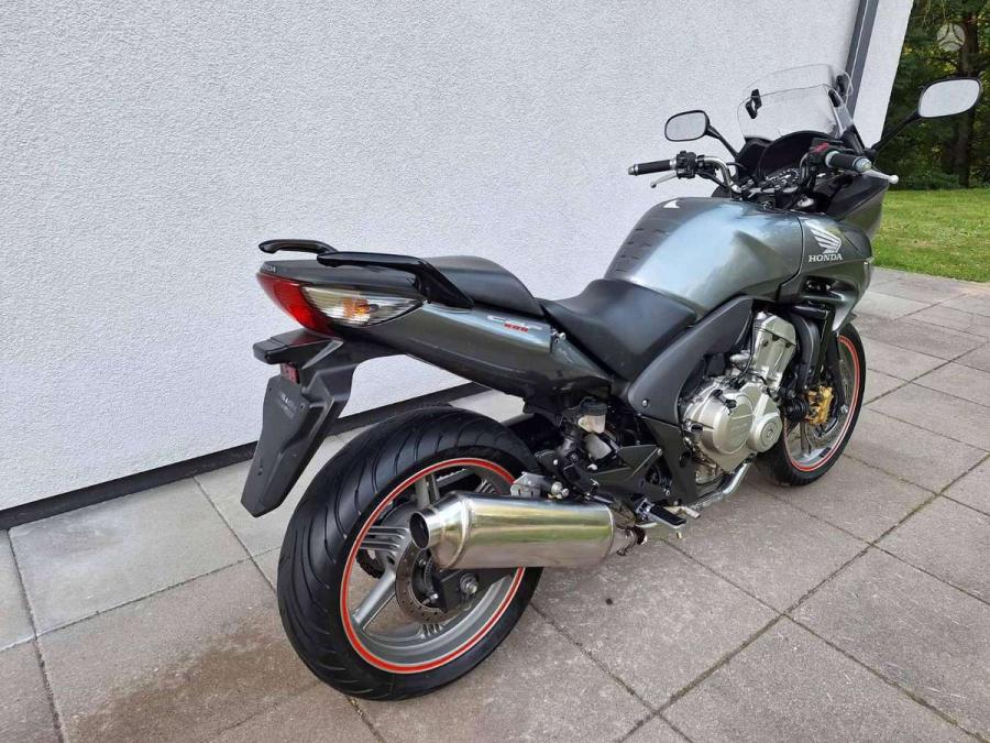 Honda CBF 2008 Prienai, ar dzinēja tilpumu 0.60 L un nobraukumu 30 tūkst. km par 2950 €, foto 18 vietnē AUTOMOTO.COM.LV