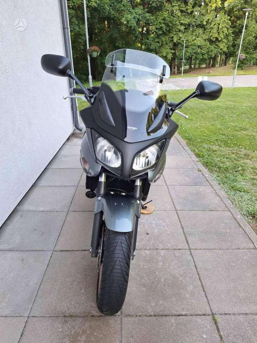 Honda CBF 2008 Prienai, ar dzinēja tilpumu 0.60 L un nobraukumu 30 tūkst. km par 2950 €, foto 24 vietnē AUTOMOTO.COM.LV
