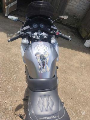 Honda CBF 2008 Marijampole, ar dzinēja tilpumu 1.00 L un nobraukumu 75 tūkst. km par 2000 €, foto 5 vietnē AUTOMOTO.COM.LV