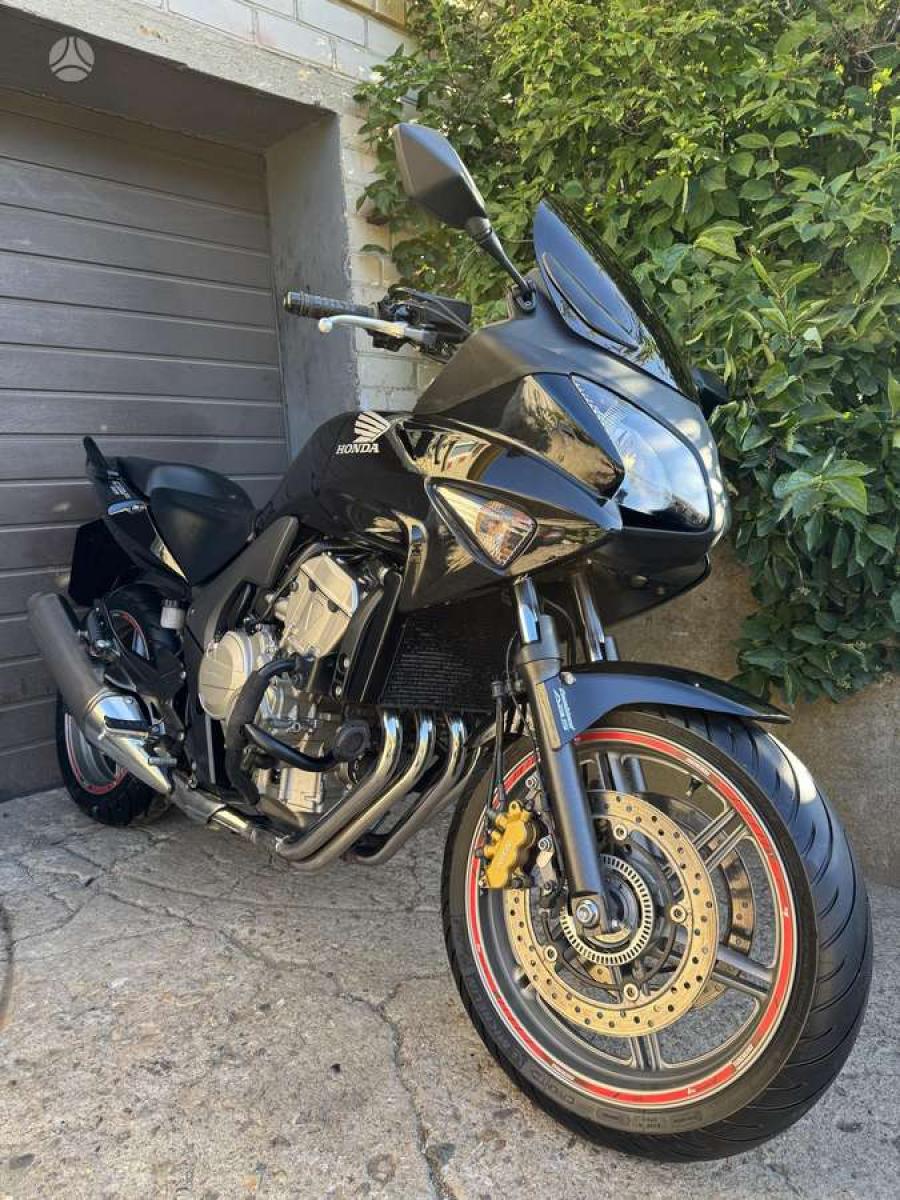 Honda CBF 2008 in Prienai, with an engine capacity of 0.60 L and mileage of 48 thousand km for 2950 €, photo 3 on AUTOMOTO.COM.LV