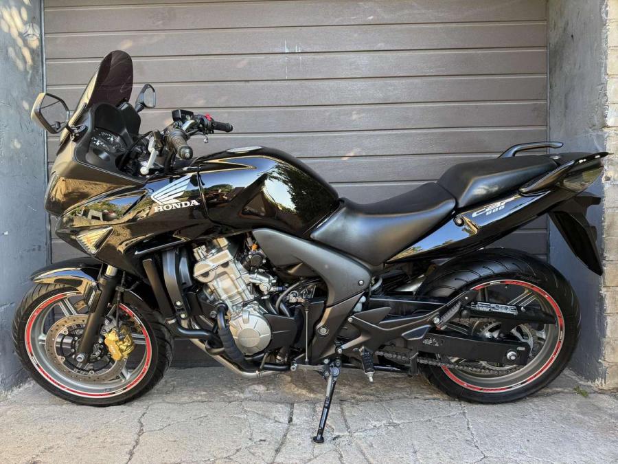 Honda CBF 2008 in Prienai, with an engine capacity of 0.60 L and mileage of 48 thousand km for 2950 €, photo 5 on AUTOMOTO.COM.LV