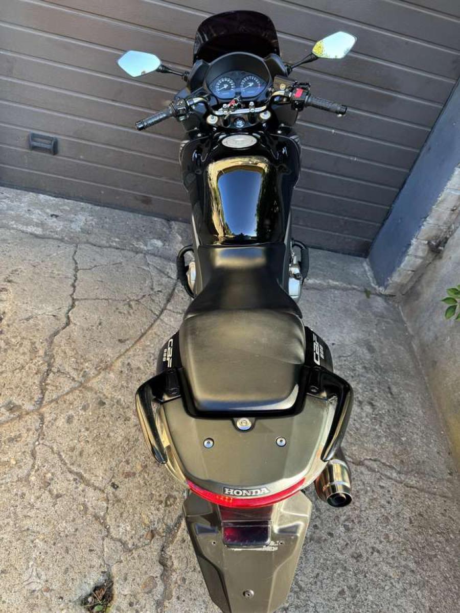 Honda CBF 2008 in Prienai, with an engine capacity of 0.60 L and mileage of 48 thousand km for 2950 €, photo 7 on AUTOMOTO.COM.LV