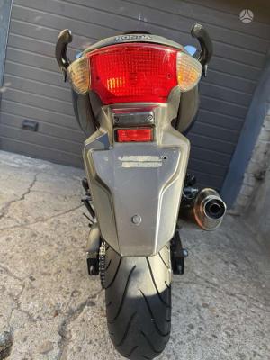 Honda CBF 2008 in Prienai, with an engine capacity of 0.60 L and mileage of 48 thousand km for 2950 €, photo 9 on AUTOMOTO.COM.LV