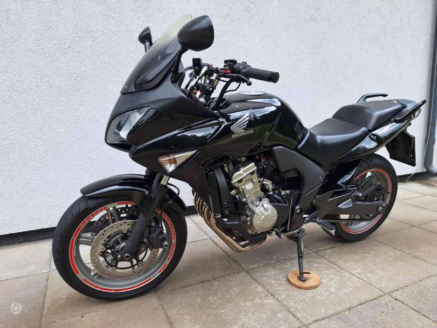 Honda CBF 2008 in Prienai, with an engine capacity of 0.60 L and mileage of 29 thousand km for 2850 €, photo 1 on AUTOMOTO.COM.LV