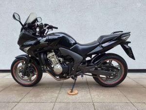Honda CBF 2008 in Prienai, with an engine capacity of 0.60 L and mileage of 29 thousand km for 2850 €, photo 3 on AUTOMOTO.COM.LV