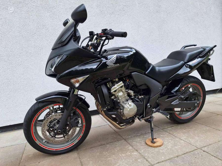Honda CBF 2008 in Prienai, with an engine capacity of 0.60 L and mileage of 29 thousand km for 2850 €, photo 5 on AUTOMOTO.COM.LV