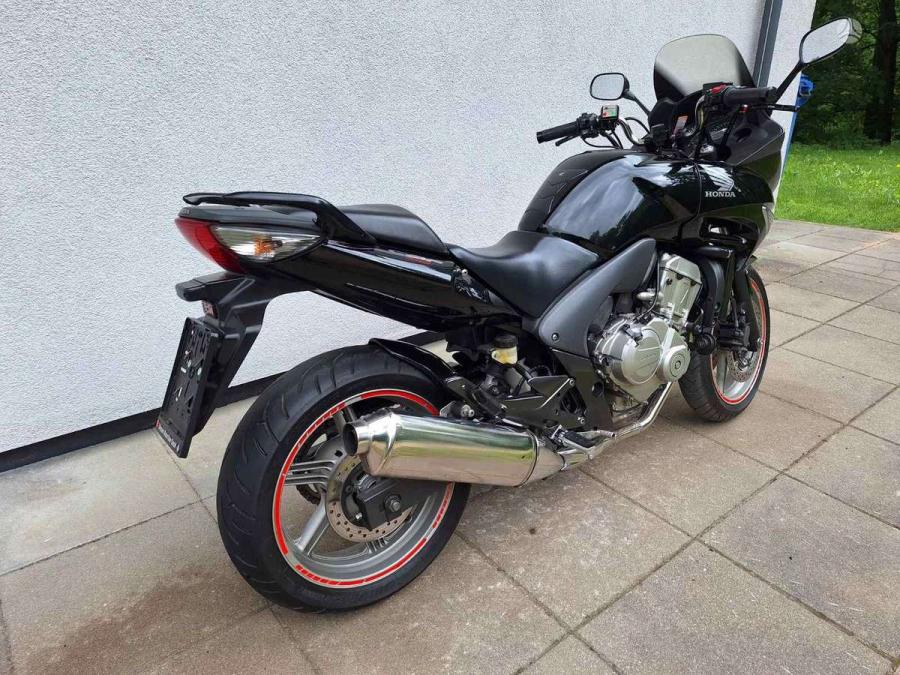 Honda CBF 2008 in Prienai, with an engine capacity of 0.60 L and mileage of 29 thousand km for 2850 €, photo 11 on AUTOMOTO.COM.LV