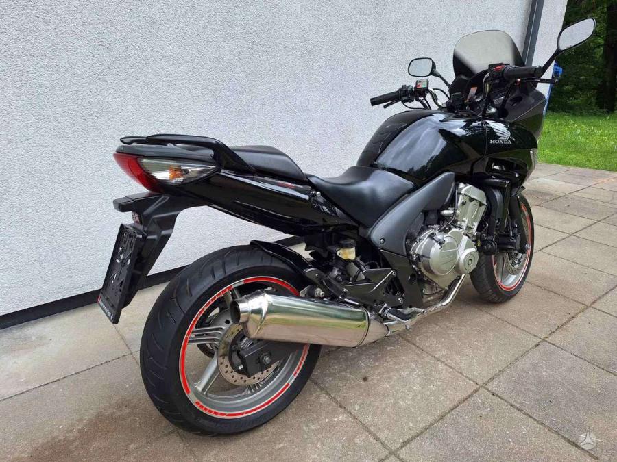 Honda CBF 2008 in Prienai, with an engine capacity of 0.60 L and mileage of 29 thousand km for 2850 €, photo 12 on AUTOMOTO.COM.LV