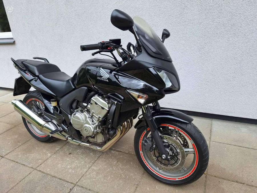 Honda CBF 2008 in Prienai, with an engine capacity of 0.60 L and mileage of 29 thousand km for 2850 €, photo 16 on AUTOMOTO.COM.LV