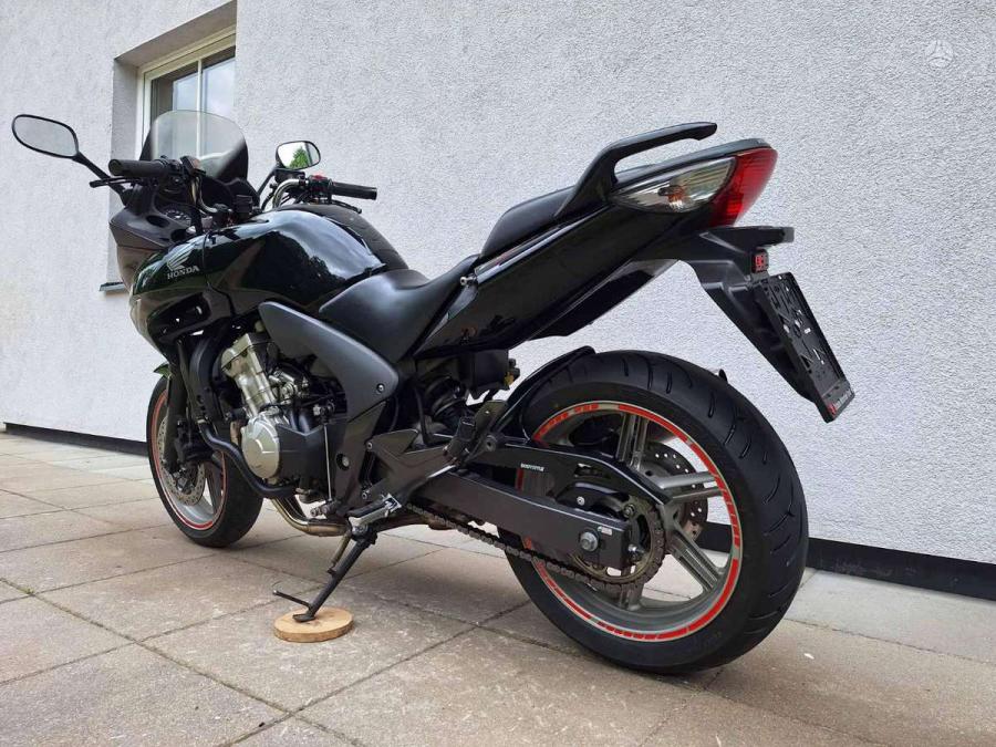 Honda CBF 2008 in Prienai, with an engine capacity of 0.60 L and mileage of 29 thousand km for 2850 €, photo 18 on AUTOMOTO.COM.LV