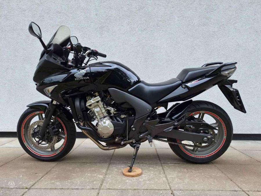 Honda CBF 2008 in Prienai, with an engine capacity of 0.60 L and mileage of 29 thousand km for 2850 €, photo 20 on AUTOMOTO.COM.LV
