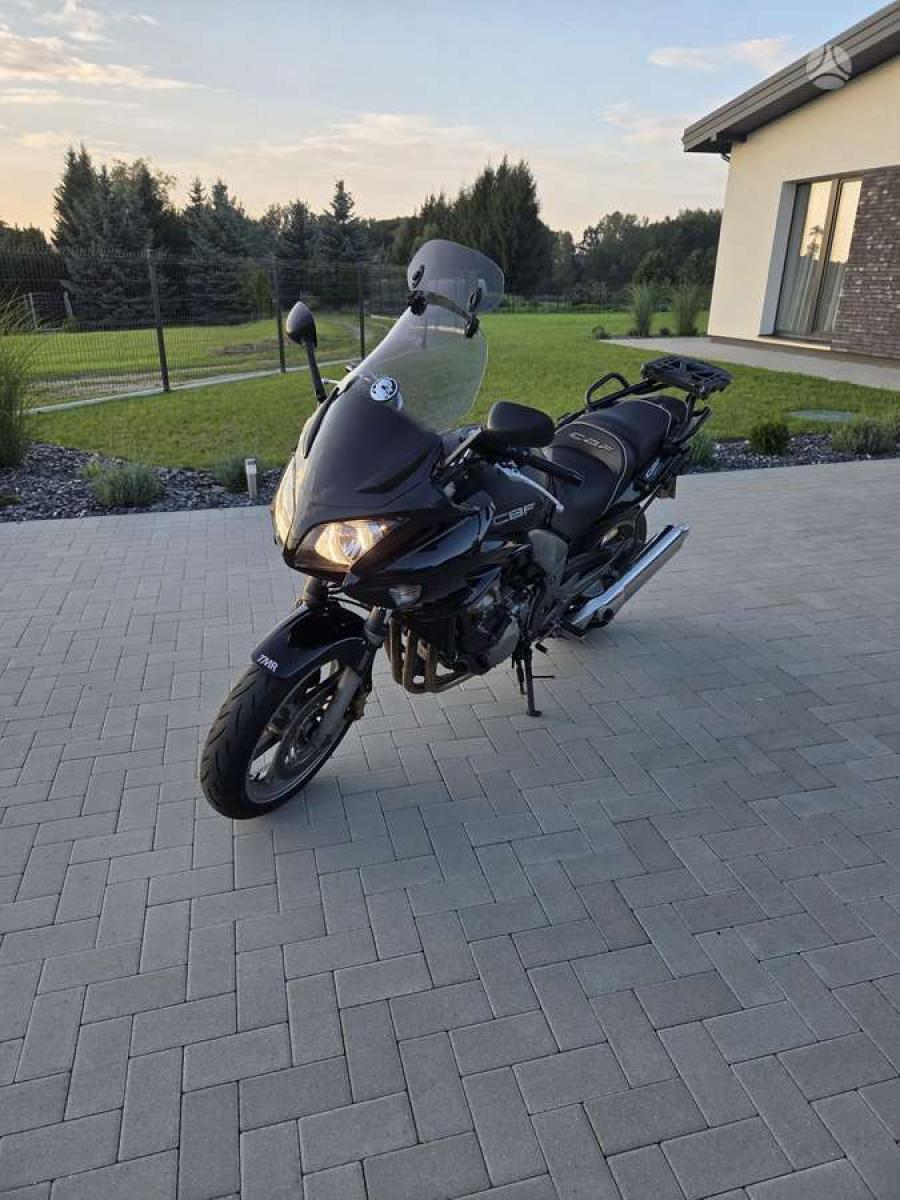 Honda CBF 2008 in Kaisiadorys, with an engine capacity of 1.00 L and mileage of 66 thousand km for 2650 €, photo 1 on AUTOMOTO.COM.LV