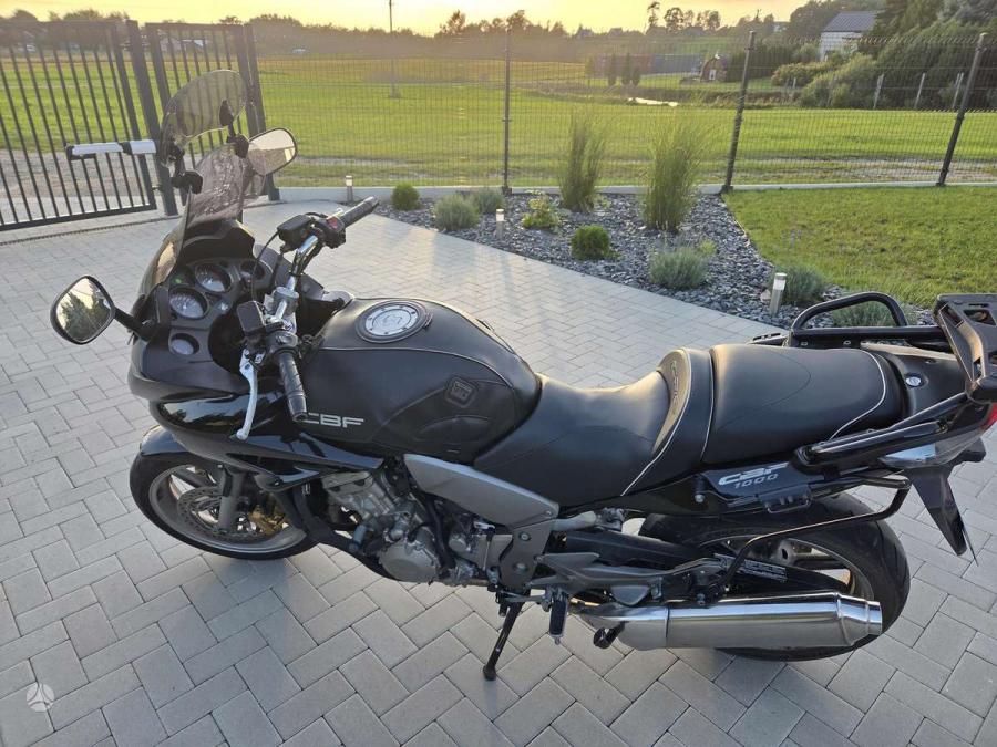 Honda CBF 2008 in Kaisiadorys, with an engine capacity of 1.00 L and mileage of 66 thousand km for 2650 €, photo 5 on AUTOMOTO.COM.LV