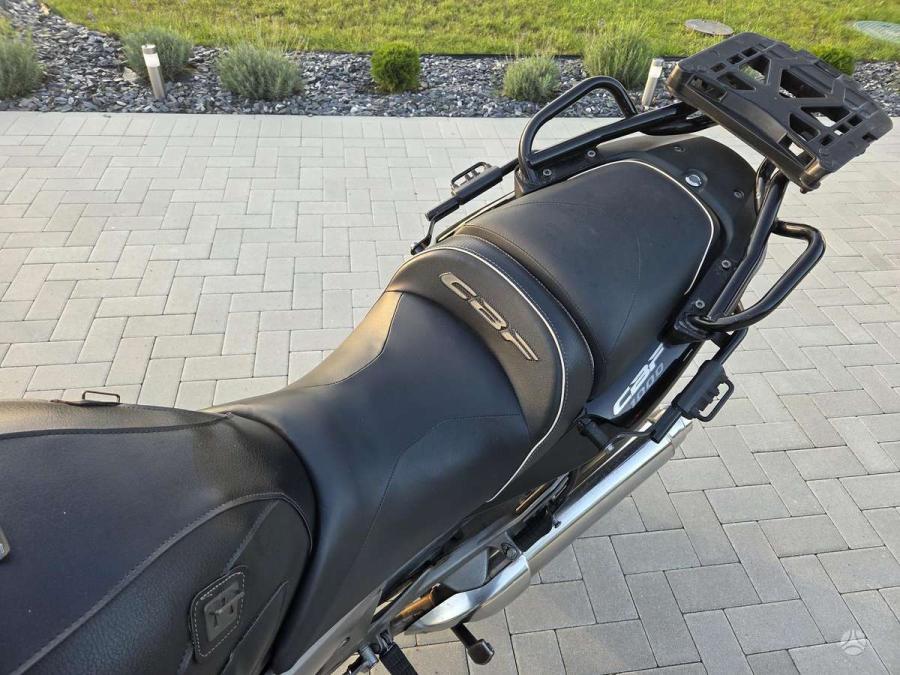 Honda CBF 2008 in Kaisiadorys, with an engine capacity of 1.00 L and mileage of 66 thousand km for 2650 €, photo 6 on AUTOMOTO.COM.LV