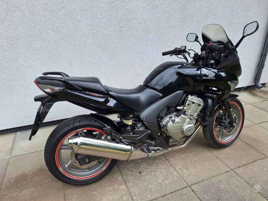 Honda CBF 2008 in Prienai, with an engine capacity of 0.60 L and mileage of 29 thousand km for 2850 €, photo 14 on AUTOMOTO.COM.LV